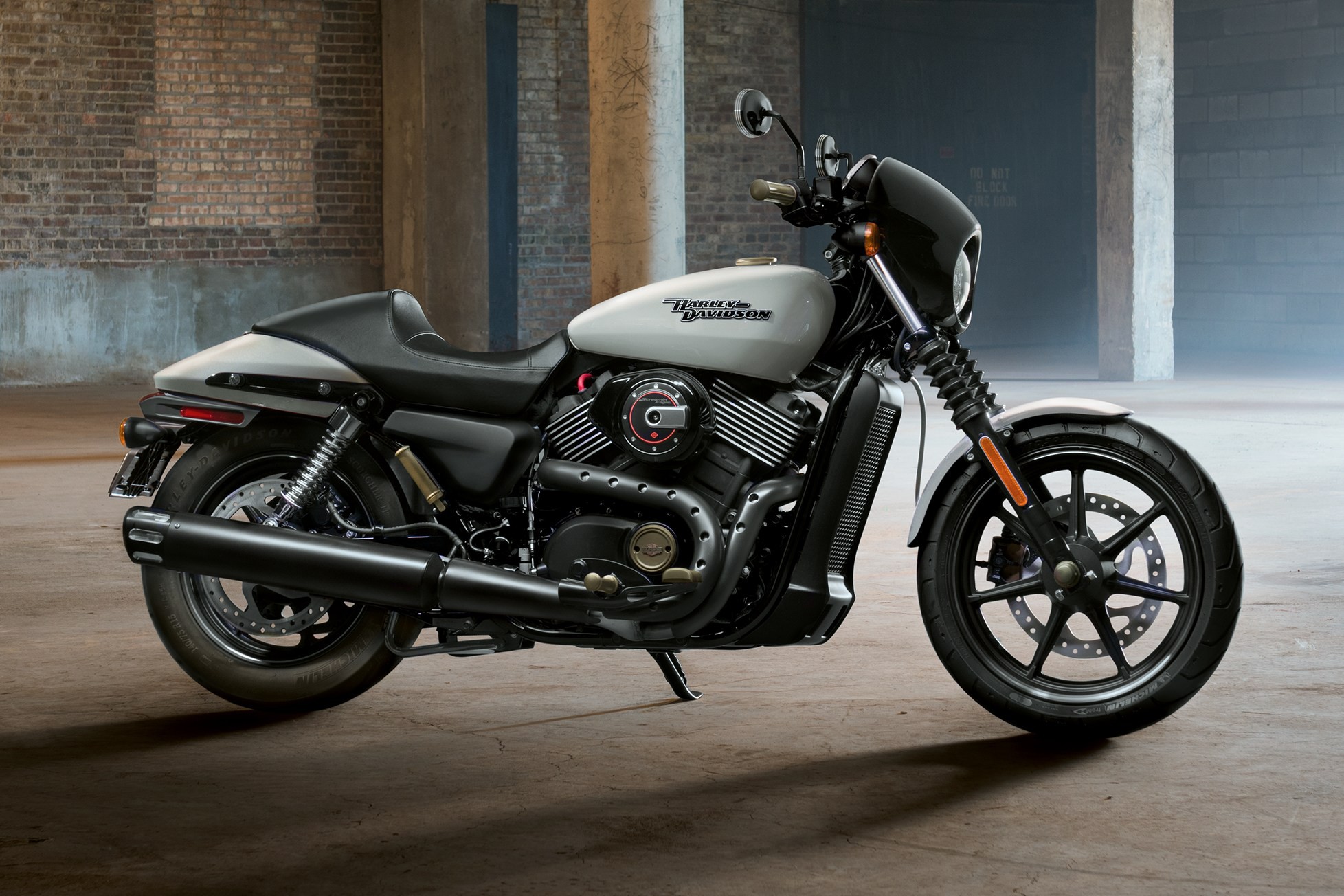 ใหม่ Harley Davidson Street 750 ราคา ตารางผ่อนดาวน์ รถมอเตอร์ไซค์สไตล์ ...