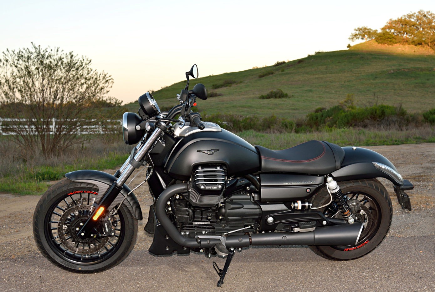 ใหม่ New Moto Guzzi Audace 1400 2020 โมโต กุชชี่ ออด๊าซ 1400 ราคา ตาราง ...