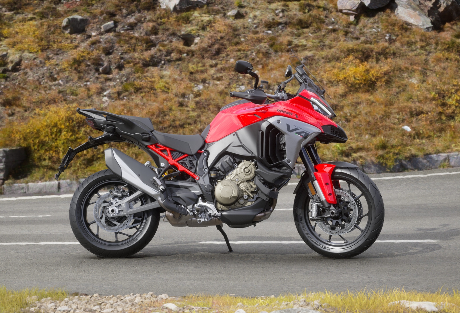 เปิดตัวใหม่! New Ducati Multistrada V4 2025 ข้อมูลรถจักรยานยนต์บิ๊กไบค์ ...